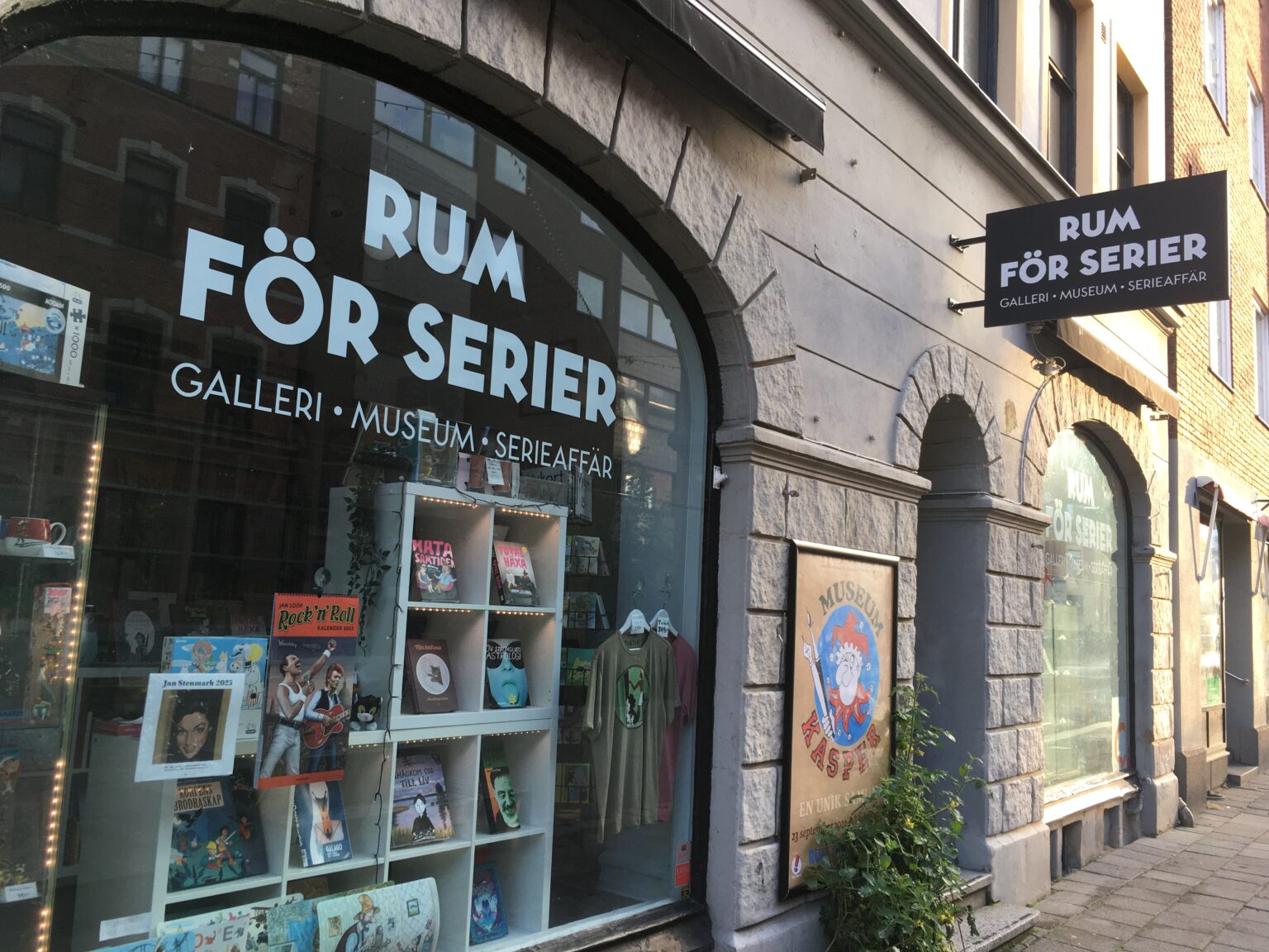 Serienett i lyd og bilder • serienett.no